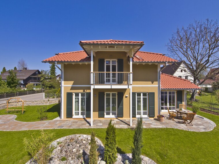 Landhaus bauen - Fertighäuser im Landhausstil | Baufritz